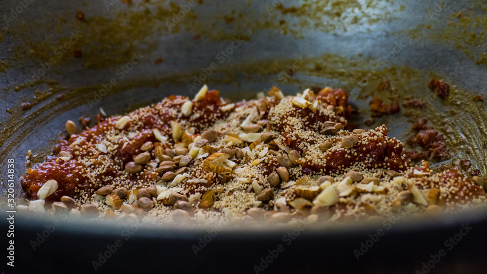 Gajar ka halwa, also known as gajorer halua, Gajrela, Gajar Pak, and ...