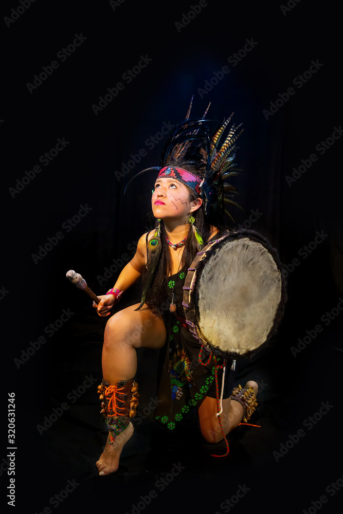 Stock-Foto „young woman Teotihuacana, Xicalanca - Toltec in black ...