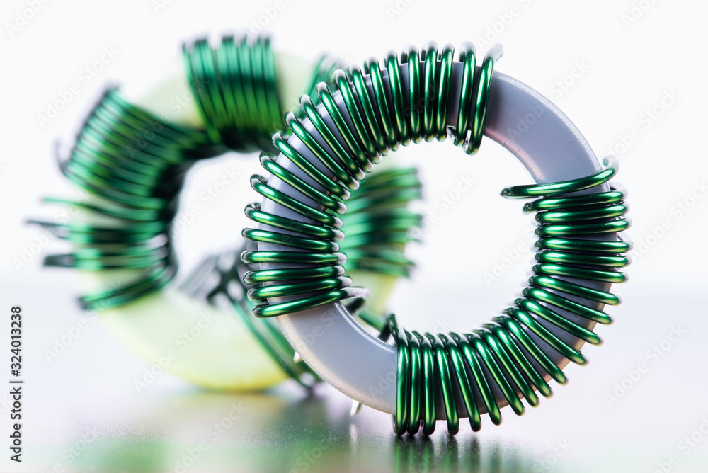 ภาพถ่าย Stock Electromagnetic Component Inductor Copper Coil Close-up ...