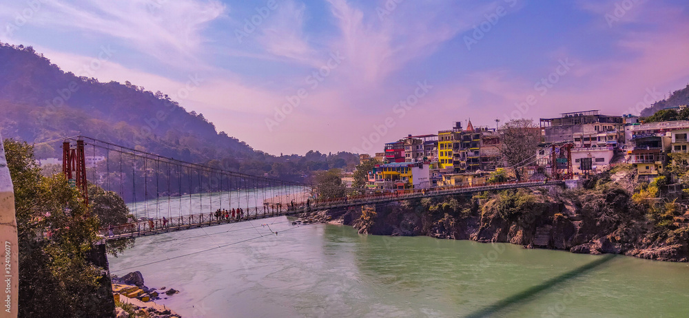 Laxman Jhula This long famous pedestrian suspension bridge crossing the ...