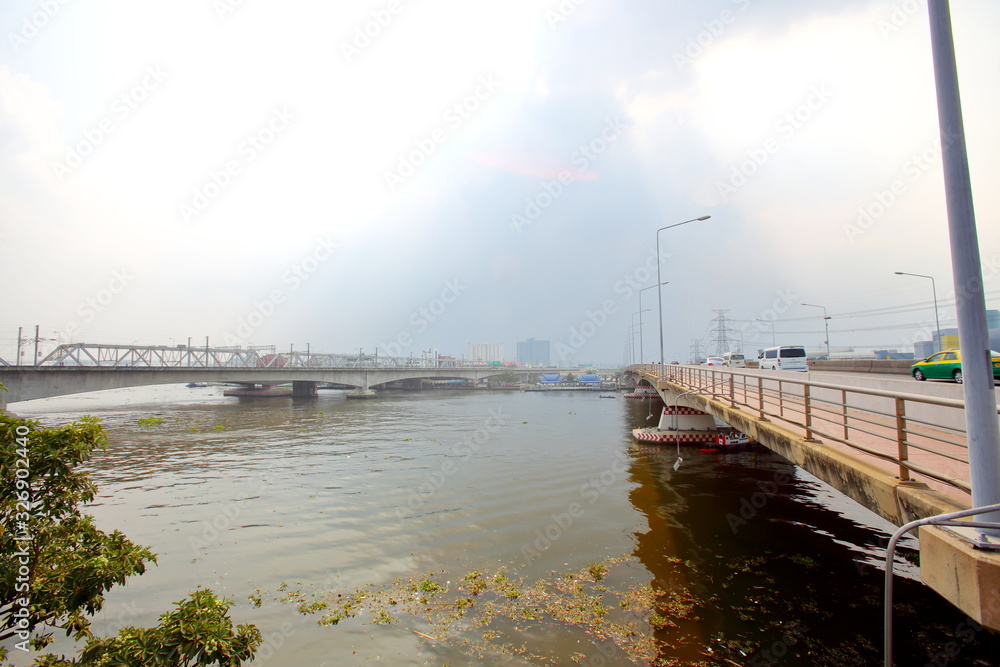 Rama VI Bridge and the Si Rat-Outer Ring Road Expressway Bridge View ...
