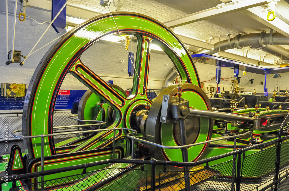 Engine inside of Tower bridge to lift bridge spans, London, UK Stock ...