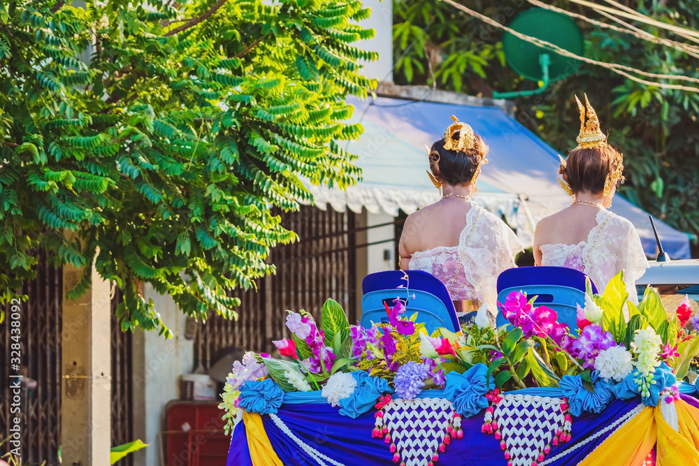 Beautiful with traditionally dressed woman is crowned to be "Miss ...