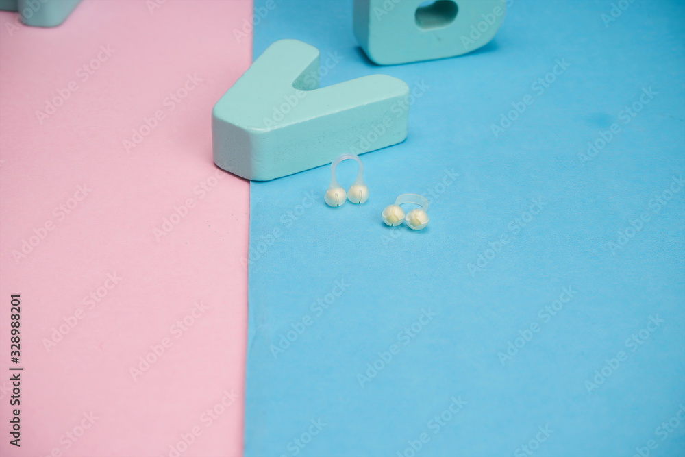 Nasal sachet device is used to reduce allergic reactions such as ...