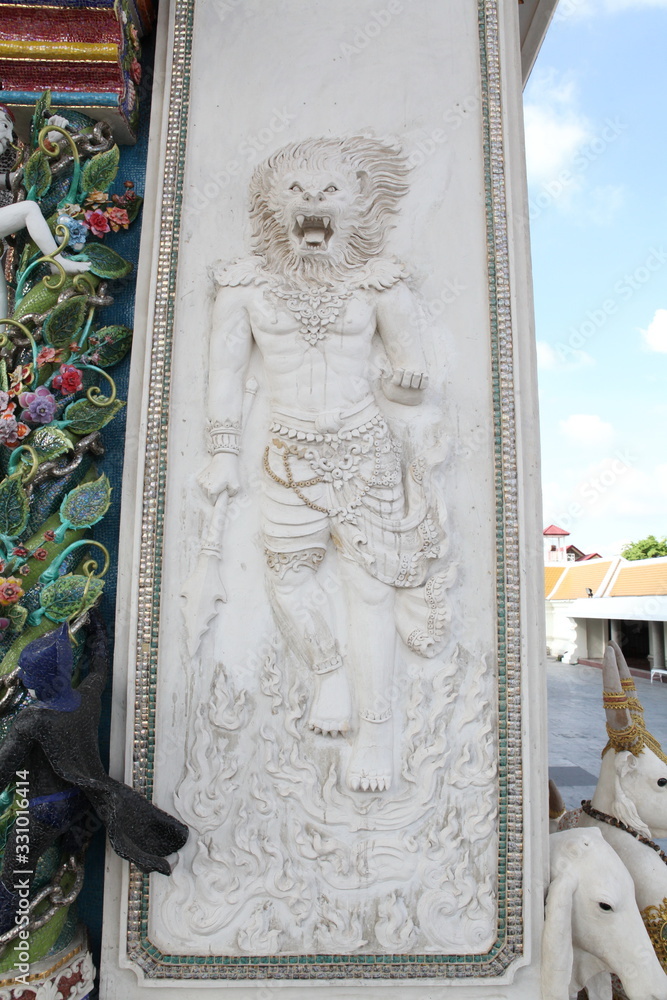 Detail, statue of Wat Pariwat (Beckham's temple) in Bangkok city ...