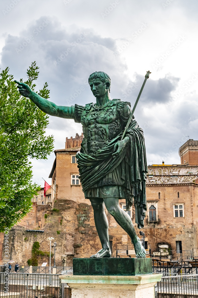 Stock-Foto „Rome, Italy. Bronze statue of Roman Emperor Augustus Caesar ...