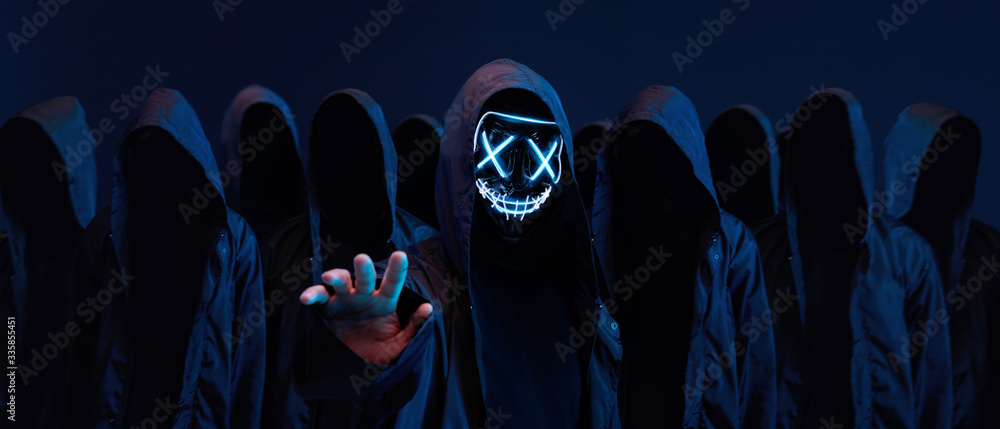 Stockfoto Hackers army. Dangerous hooded group of hackers. Internet, cyber crime, cyber attack ...