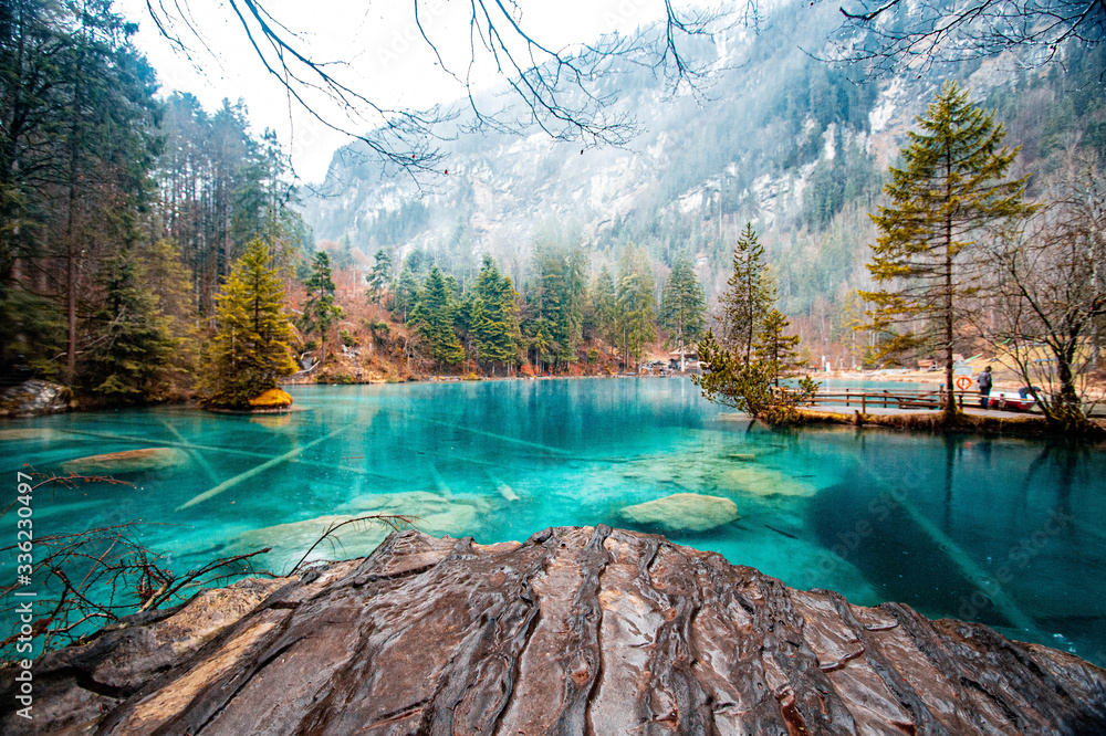 Blausee - O lago mais azul da Suiça Stock Photo | Adobe Stock