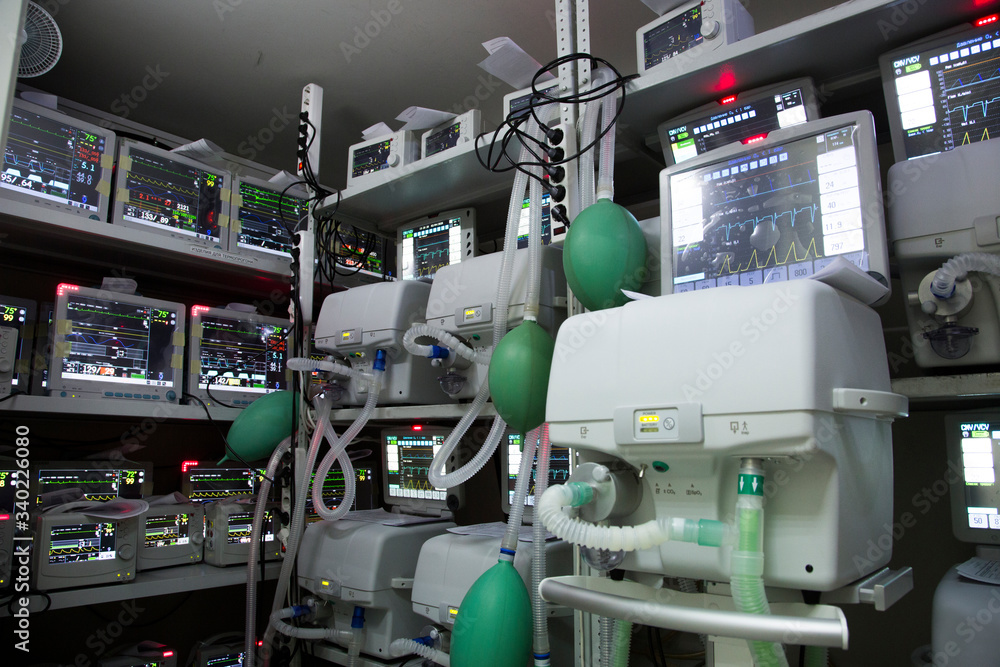 Apparatus for artificial lung ventilation. Rescue measures for severe ...