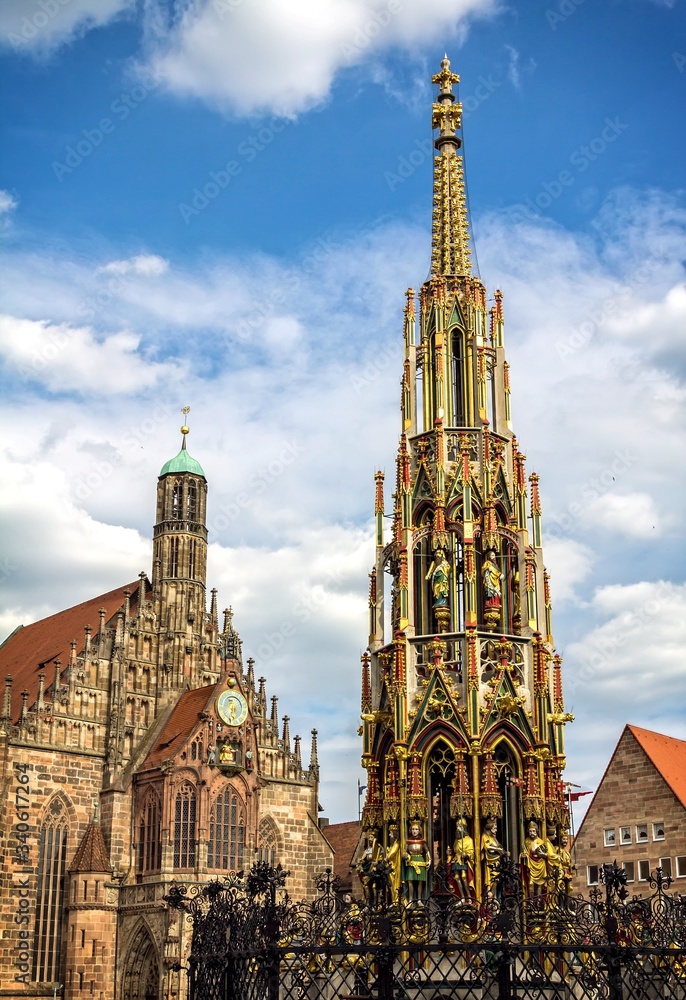 Fotografie Nurnberg, Germany: Schöner Brunnen (en.beautiful fountain ...