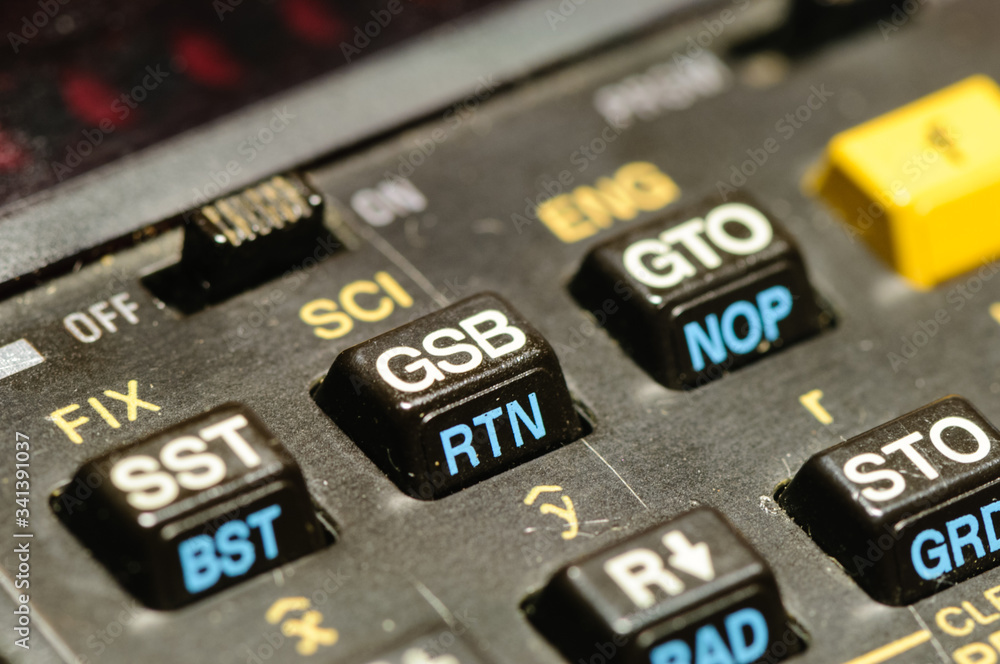 Hewlett Packard HP-33E programmable scientific calculator from 1978 ...