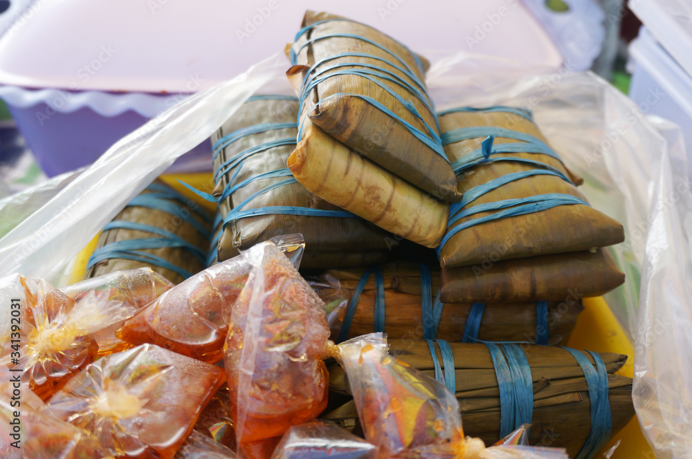 Burasa or buras is a type of Indonesian rice dumpling, originating from ...