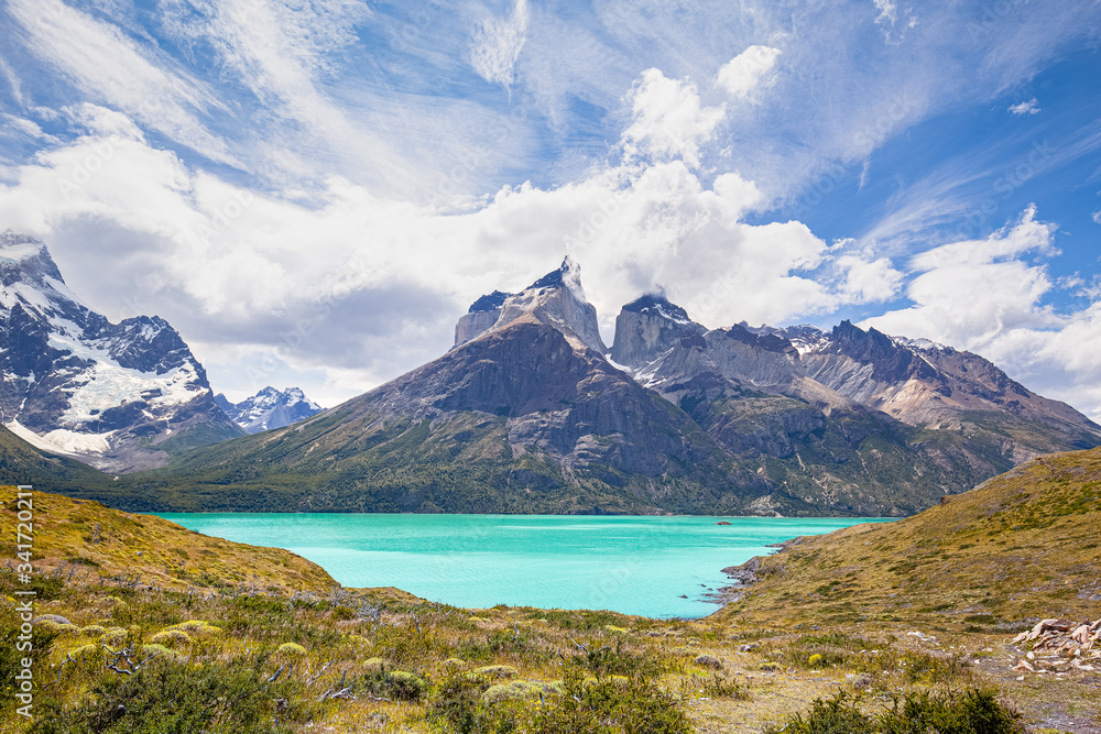 Landscape of "Los Cuernos" (The Horns in English) and Nordenskjöld Lake ...