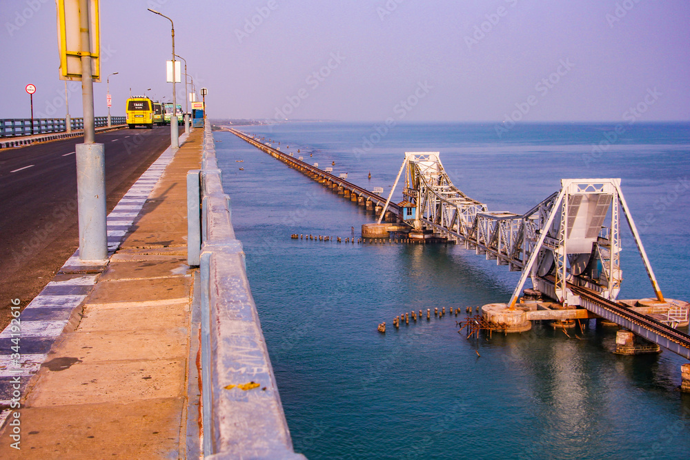 Foto de Stock Pamban Bridge is a railway bridge which connects the town ...