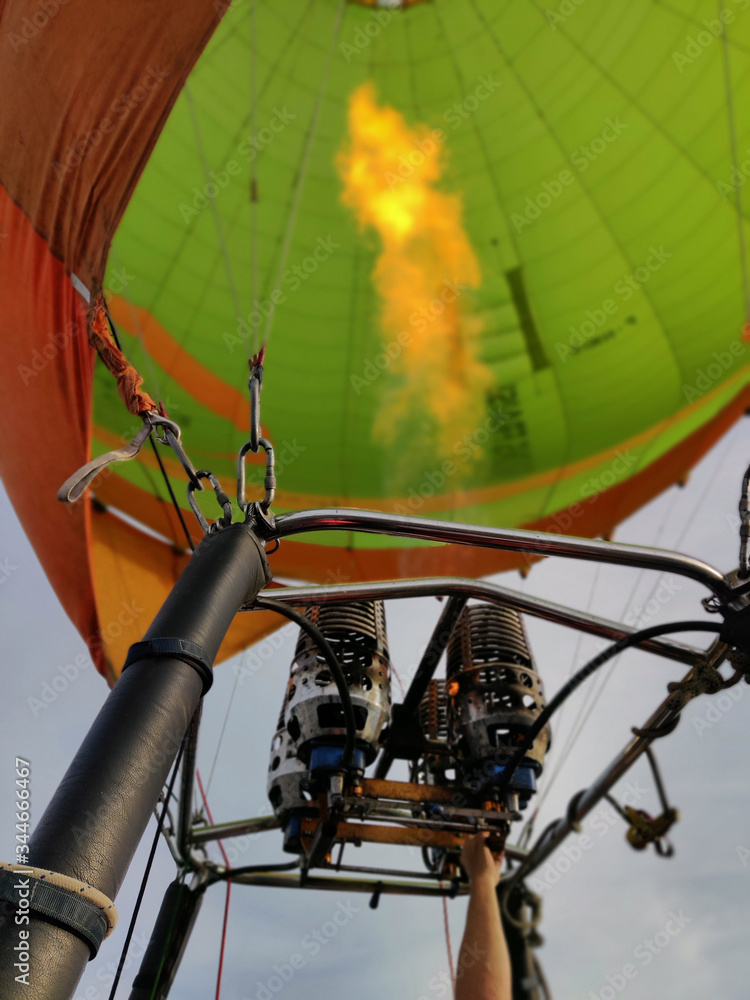Flamme de mongolfière Stock Photo | Adobe Stock