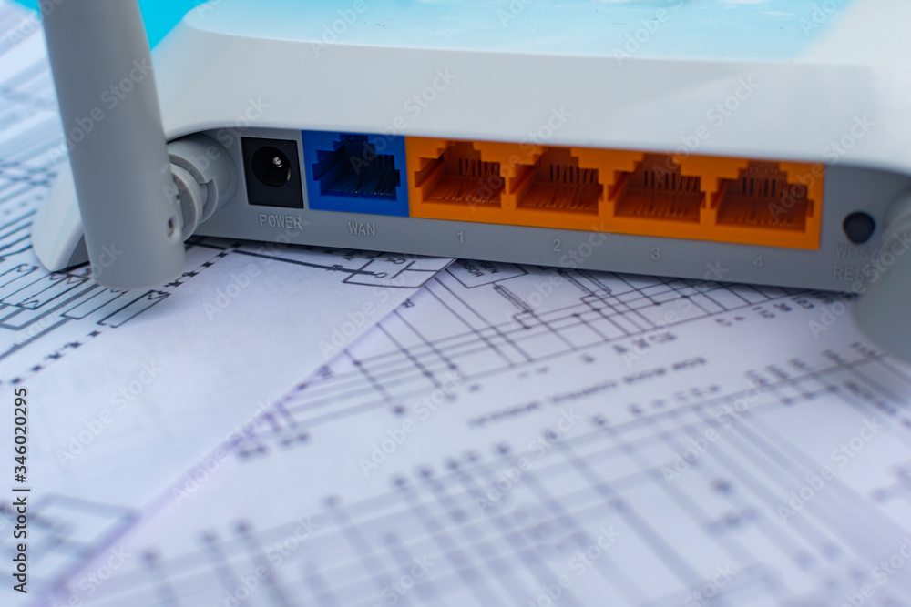 Topical Internet and Network Technology: Back view of a Wireless ...