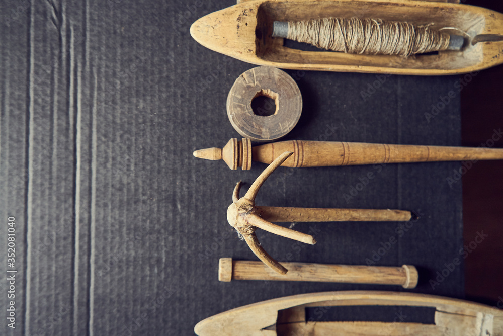 old wooden shuttle - antique shuttle weaving tool / boat shuttle for ...