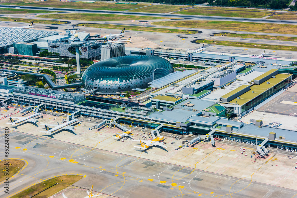 Aerial view of Changi Airport in Singapore 素材庫相片 | Adobe Stock