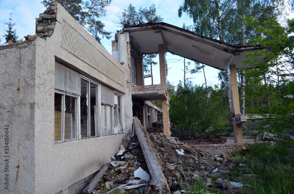 Ghost town in Eastern Europe.Former Soviet kids camp.Ukraine gets rid ...
