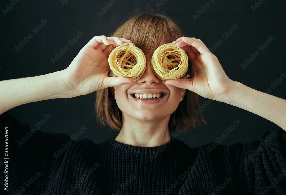 Stock-Foto „Portrait of a happy girl closes her eyes with nests of ...