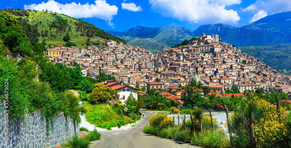 Italy travel. One of the most beautiful medieval villages (borgo) of ...