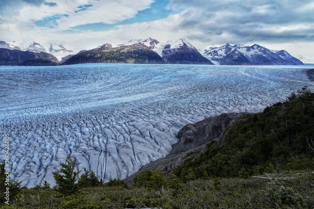 Immense glaciers and Southern Ice Fields viewed along the hiking trails ...