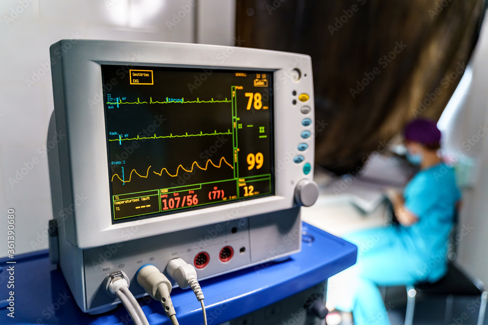 Fotografie Mechanical ventilation equipment. Pneumonia diagnosting ...