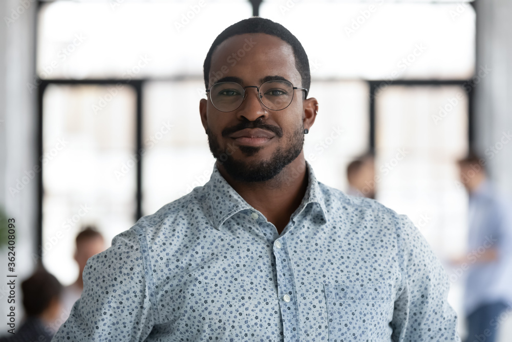 Head shot of african self-assured executive manager portrait ...