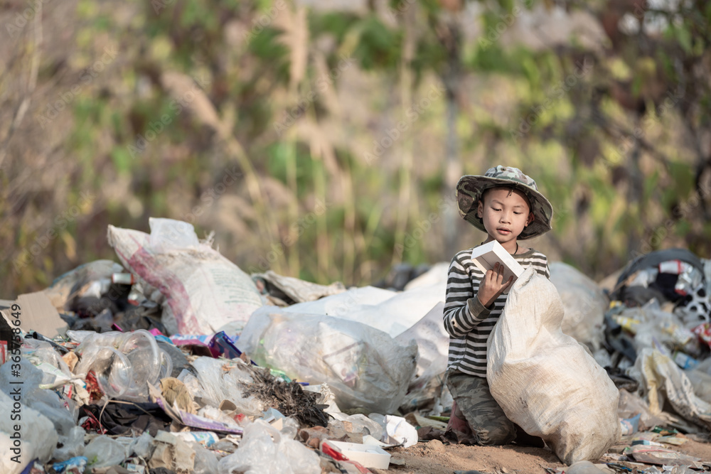 Poor children collect garbage for sale because of poverty, Junk recycle ...