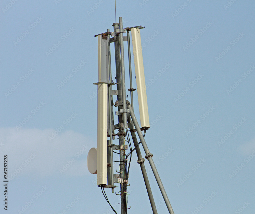 Antennes relais téléphonie sans fil Stock Photo | Adobe Stock