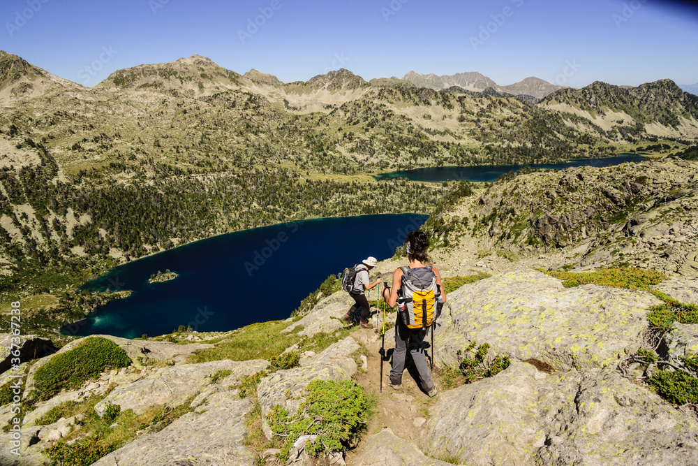 Ascenso al pico Néouvielle, 3091 metros, Parque Natural de Neouvielle ...
