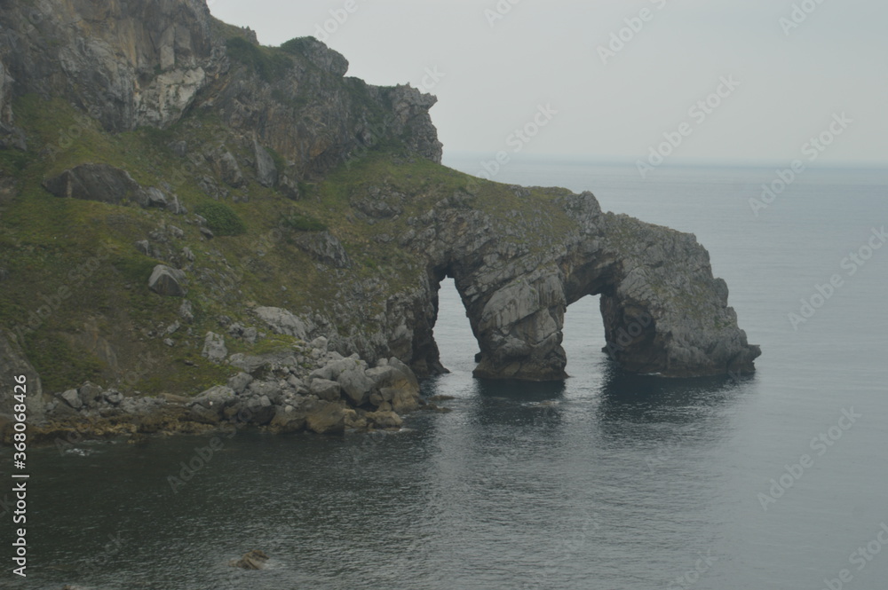 Foto de Stock San Juan de Gaztelugatxe aka Dragonstone from Game of ...