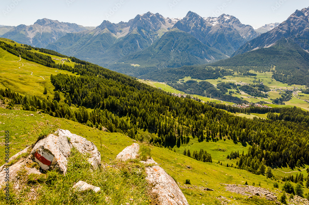 Ftan, Tarasp, Unterengadin, Bergdorf, Schloss, Fontana, Vulpera, Kirche ...