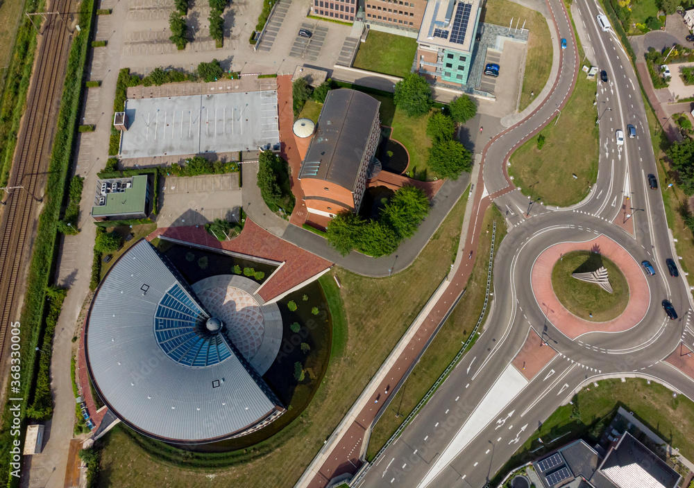 Foto Contemporary modern geometric and circular design architecture ...