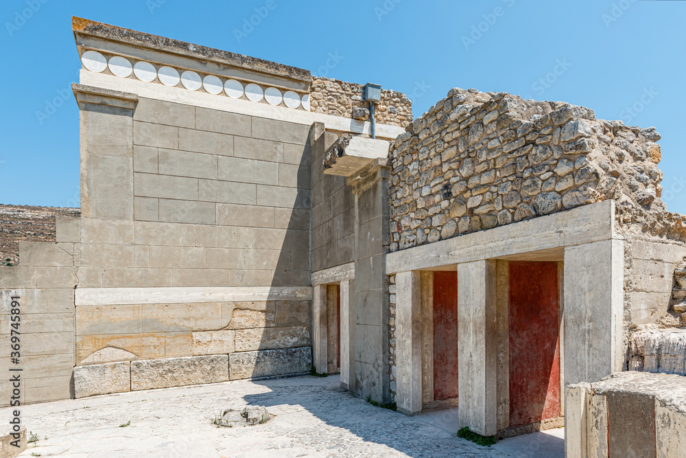 Knossos palace at Crete, Greece Knossos Palace, is the largest Bronze ...