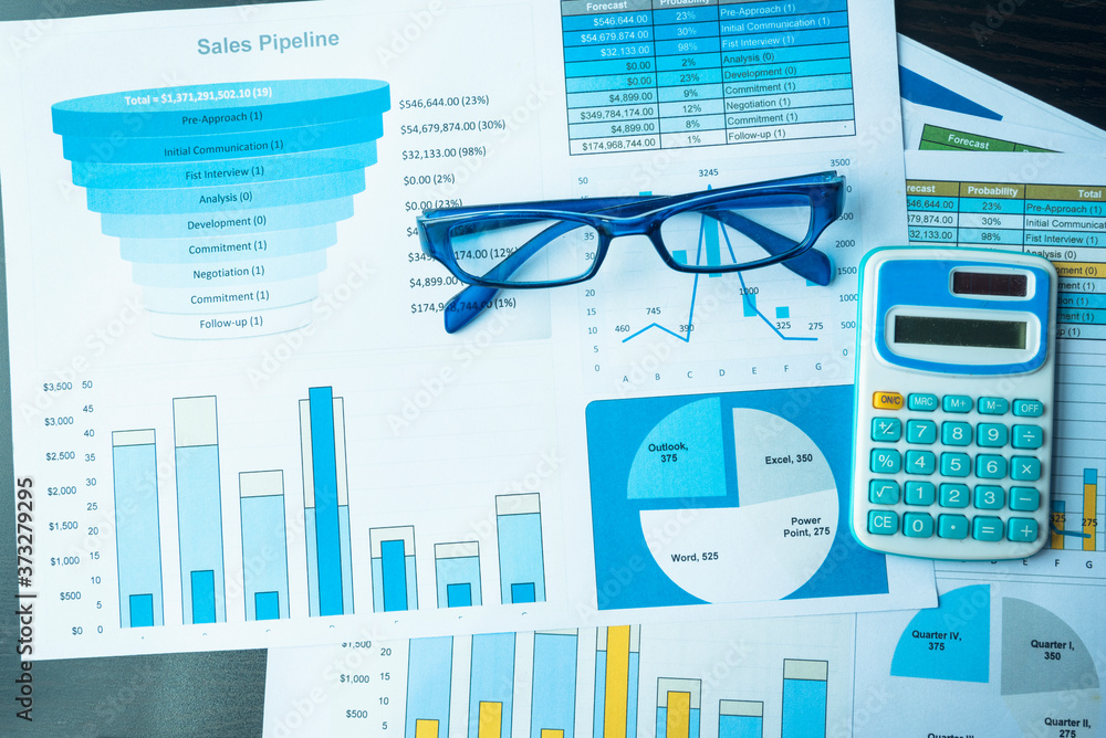 Excel graph with Spreadsheet Document showing Information Financial ...