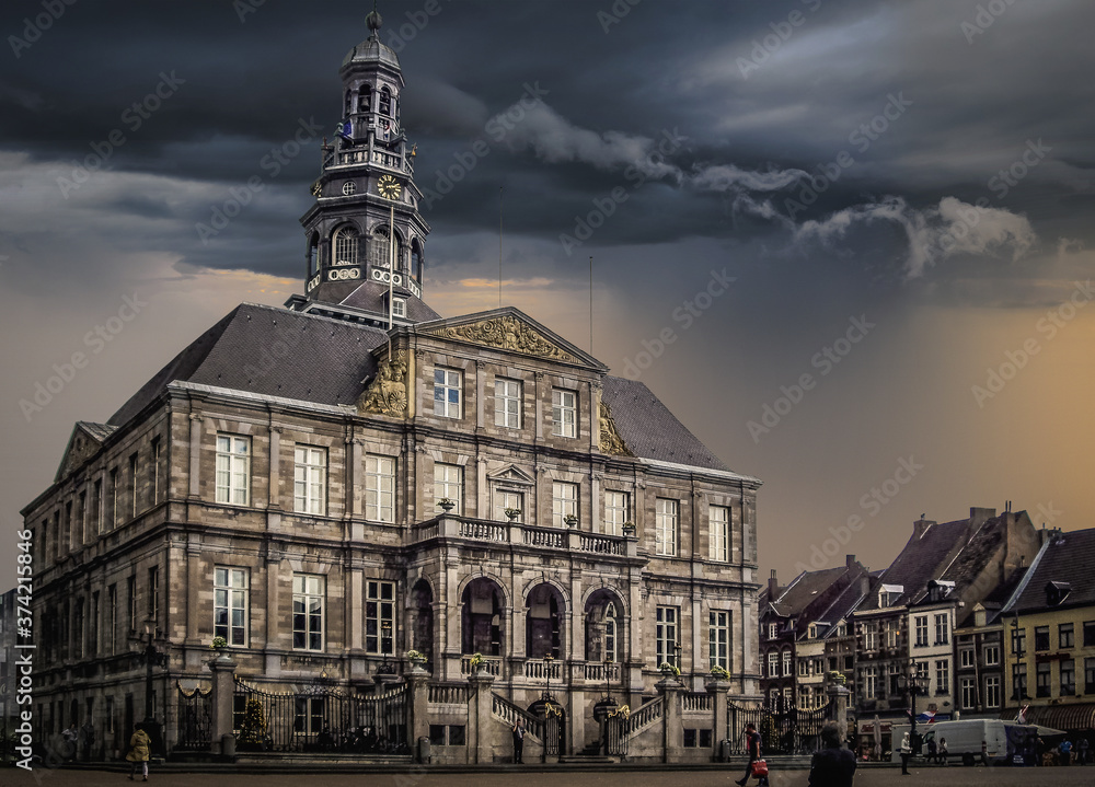 Arhitecture, old or new, public buildings, houses, castles, facades ...