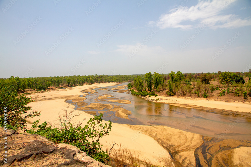 Banas river originates in the Khamnor Hills of the Aravalli Range ...