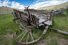 Broken Wagon Wheel Free Stock Photo - Public Domain Pictures