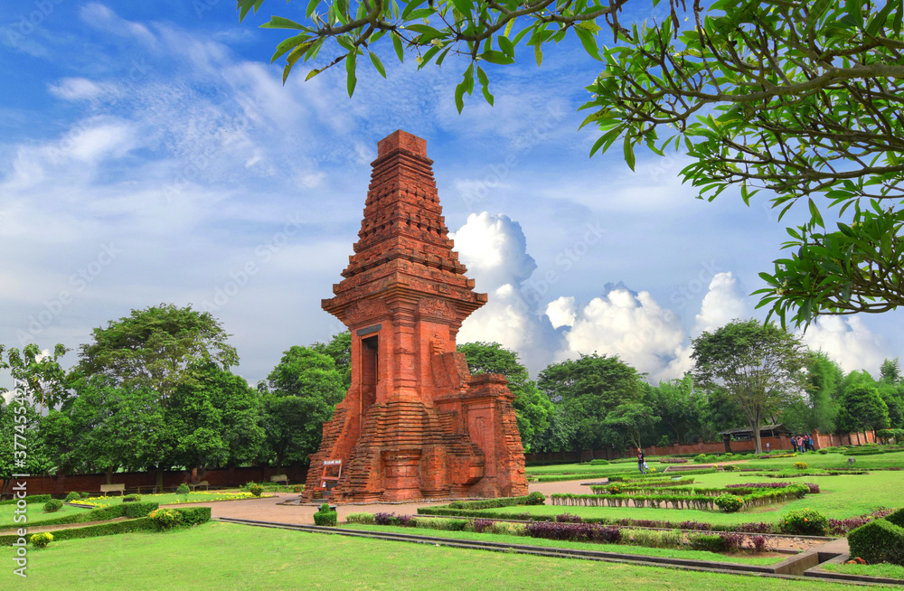Candi Bajang Ratu, a legacy of the Majapahit kingdom in Temon Village ...