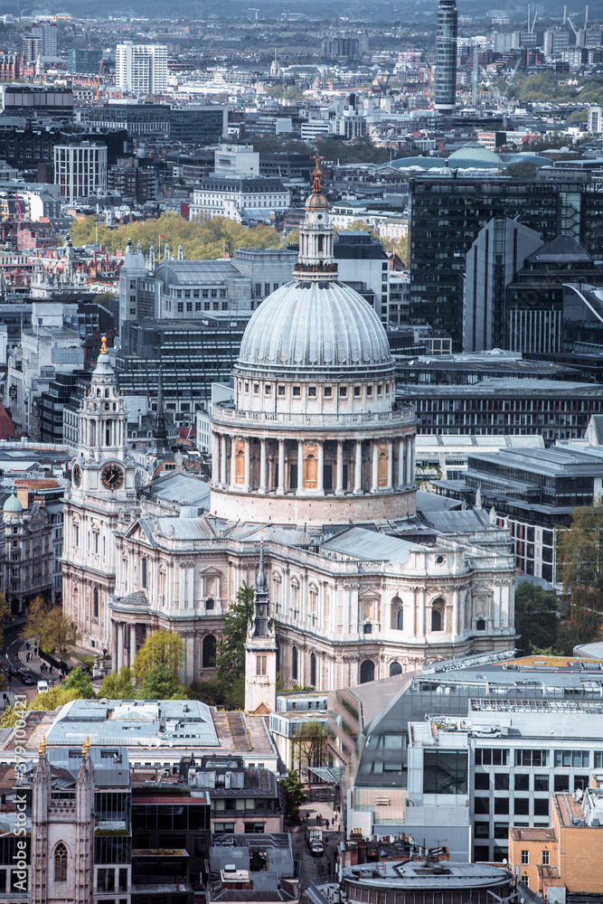 Foto de Stock City of London West side view with lots of office ...
