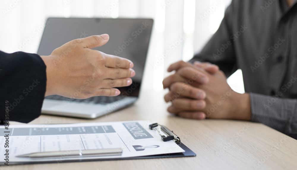 HR head welcomes the new employee who has successfully entered the job ...