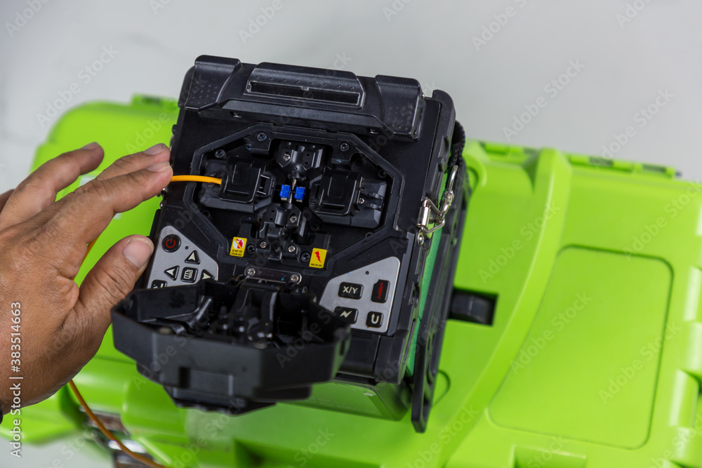Optical fiber installation with Digital Fiber Optical Fusion Spl. High ...
