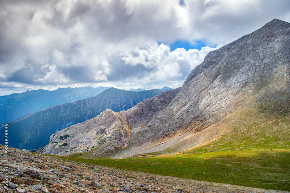 Hiking to Koncheto, view across the peaks of the Pirin Mountains in ...