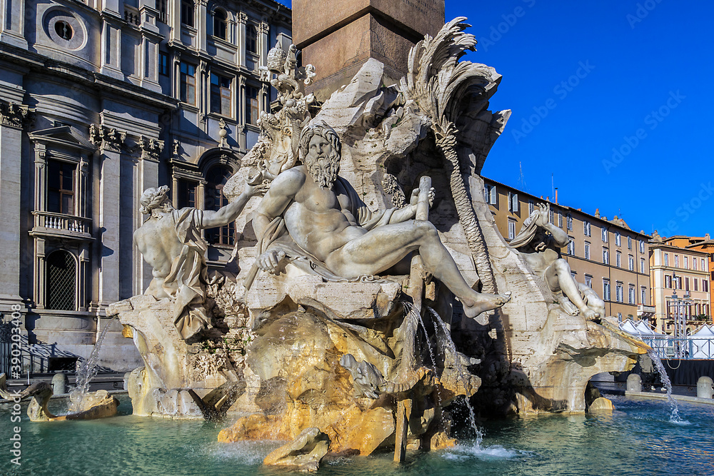 Fountain of the Four Rivers (Fontana dei Quattro Fiumi, by Gian Lorenzo ...