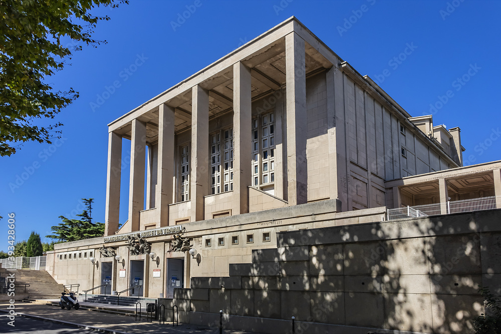 Palace of Sports, Arts and Labor (Palais des Sports, des Arts et du ...