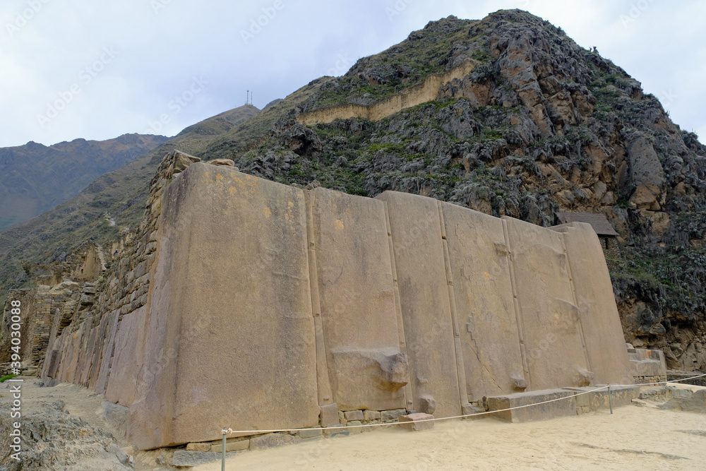 Peru Sacred Valley Ollantaytambo - Sun Temple of Ollantaytambo ruins ...