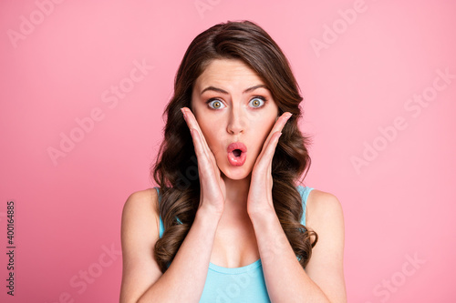 Close up photo of adorable shocked wavy lady arms on face open mouth ...