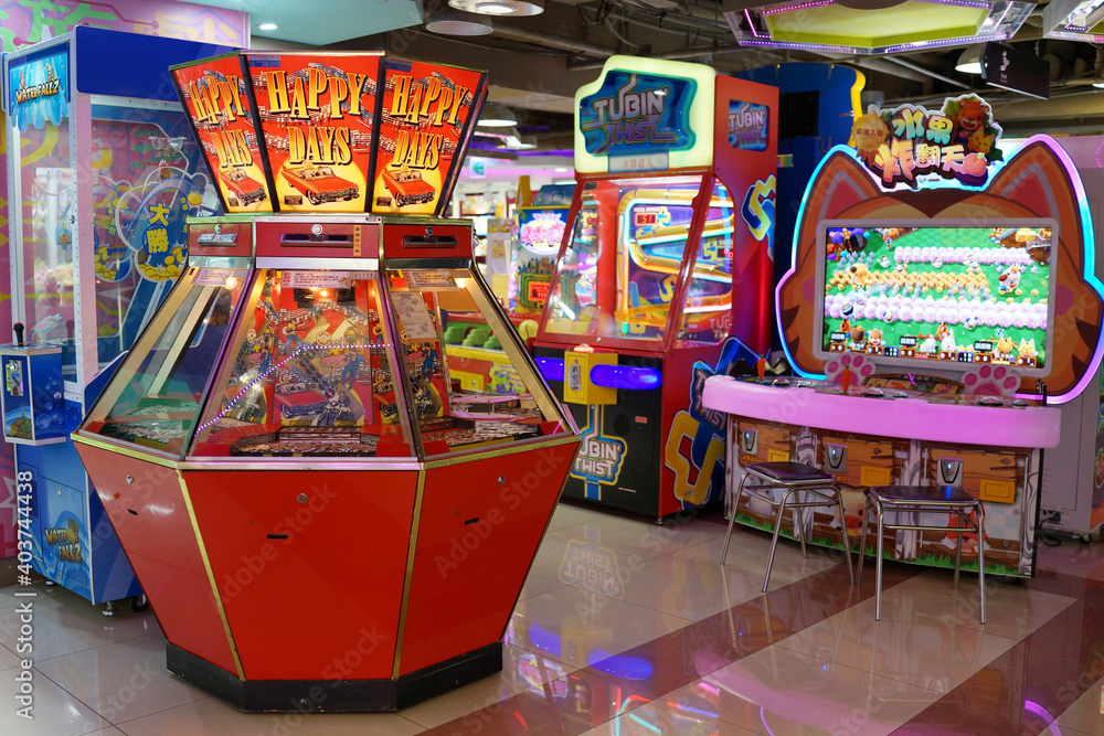 Foto de Stock Arcade entertainment center in Ximending shopping Mall ...