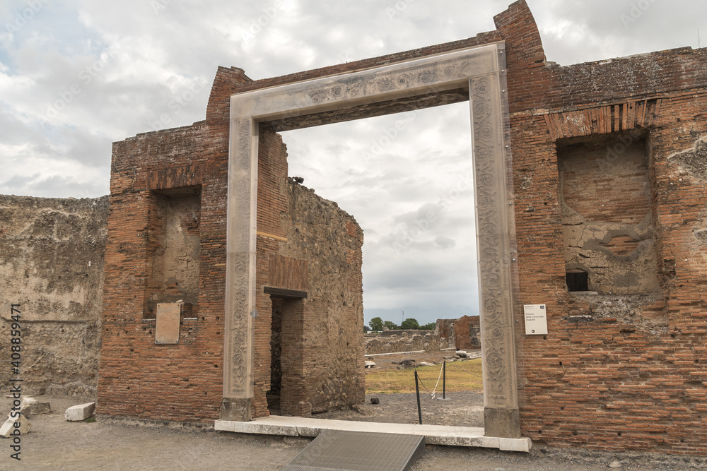 Photo Stock Portico della concordia augusta (Gate of Augustus) in the ...